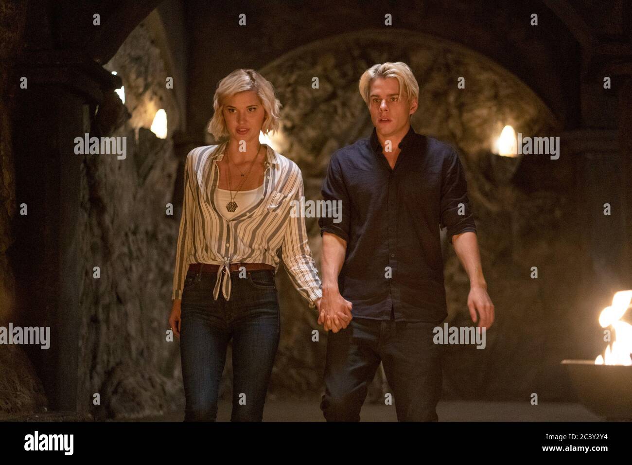 THE ORDER, from left: Sarah Grey, Jake Manley, (Season 2, ep. 202 ...