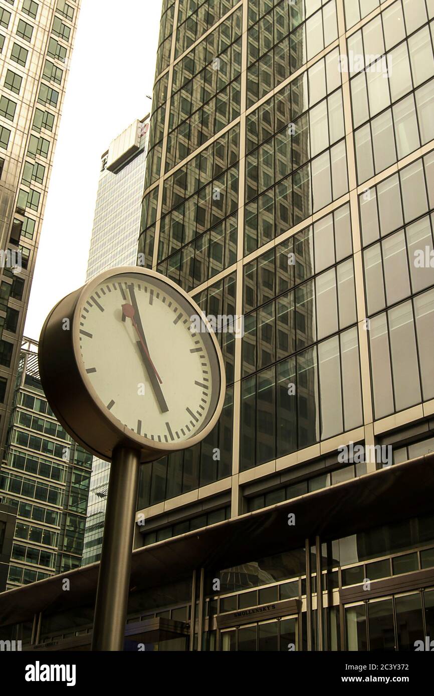 Time is ticking hi-res stock photography and images - Alamy