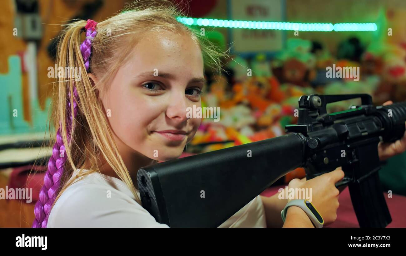 Shooting range woman fun hi-res stock photography and images - Alamy