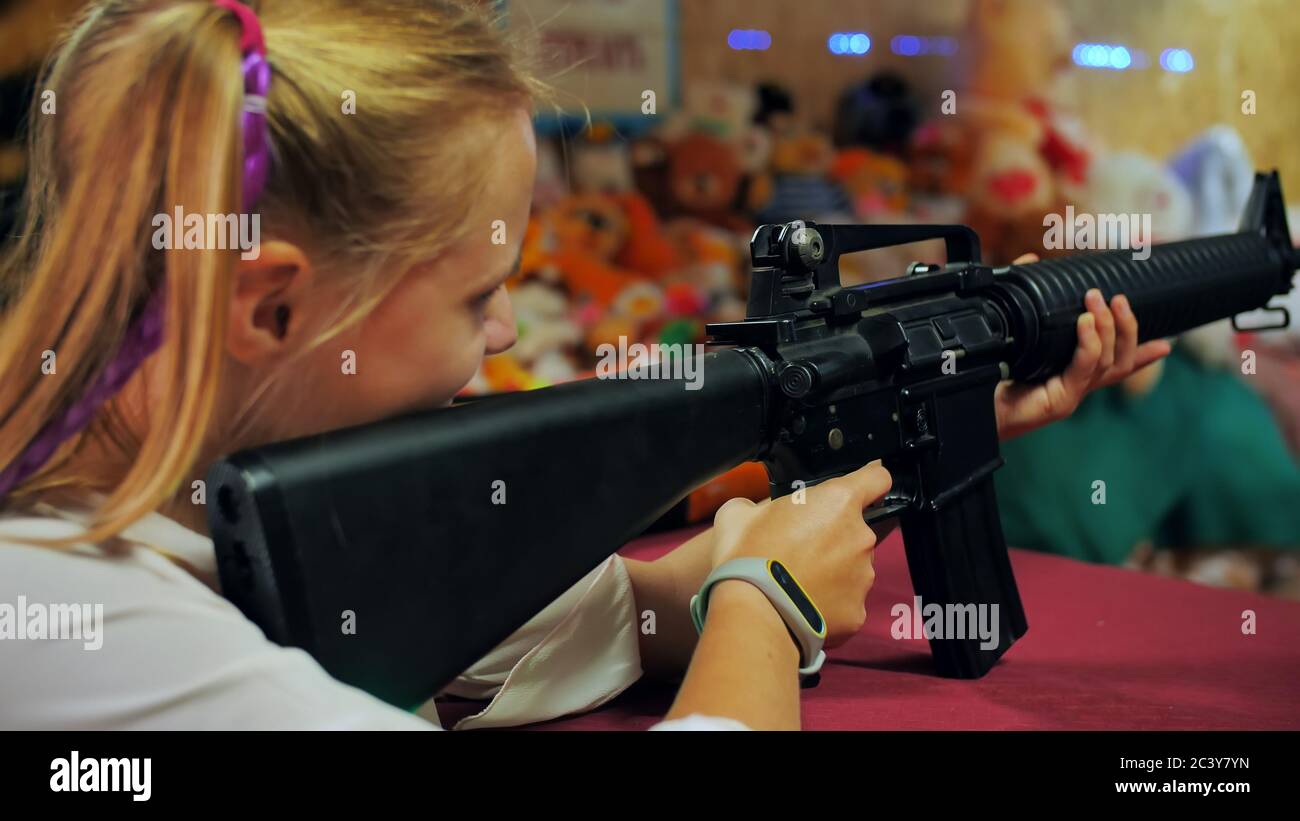 Shooting range woman fun hi-res stock photography and images - Alamy