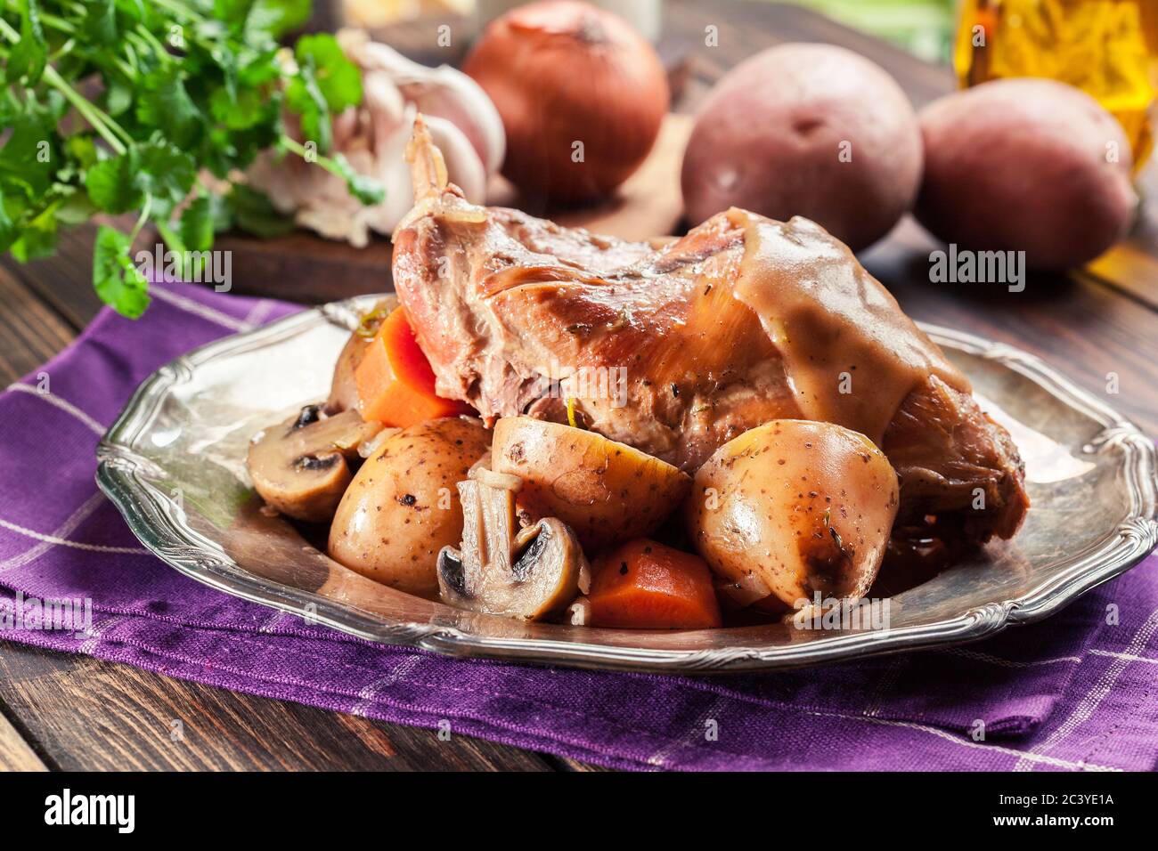 Rabbit dinner plate hi-res stock photography and images - Alamy