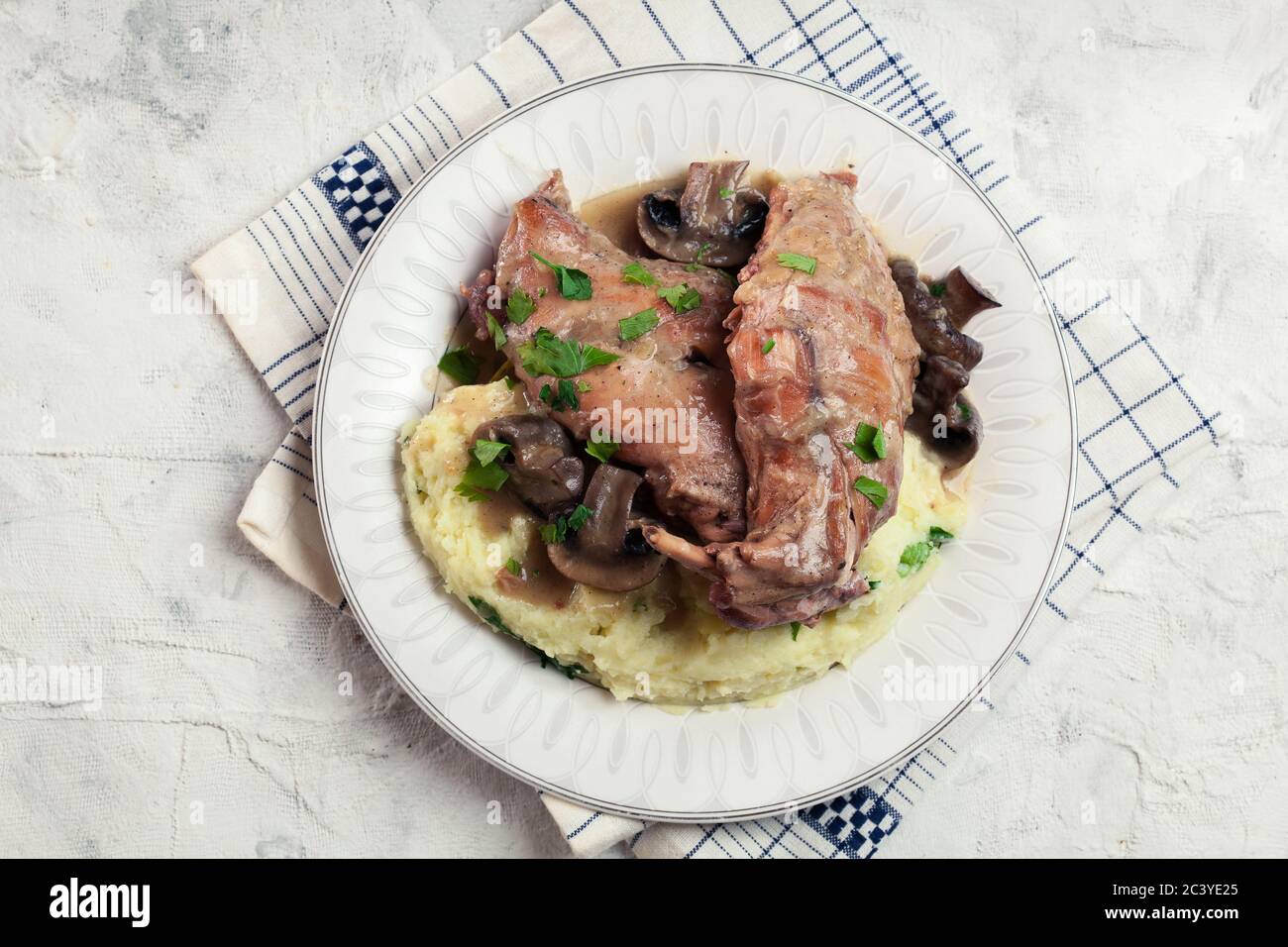 Rabbit dinner plate hi-res stock photography and images - Alamy