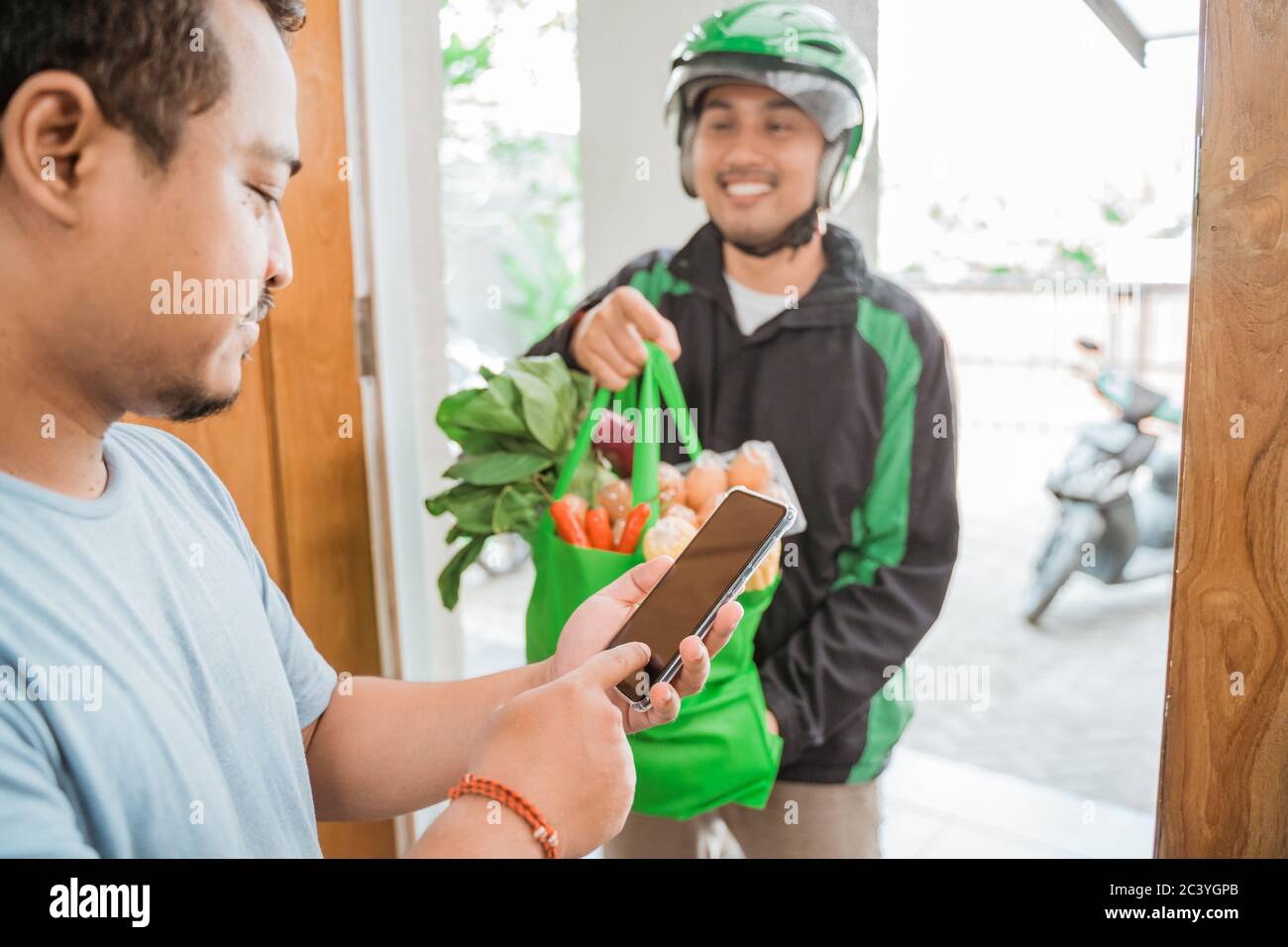 Malay grocery shop hi-res stock photography and images - Alamy