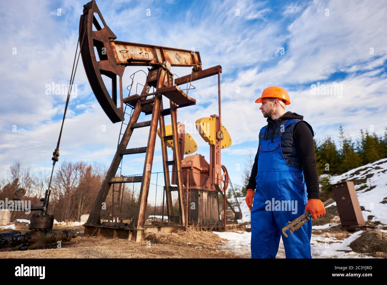 Oil rig worker helmet hi-res stock photography and images - Alamy