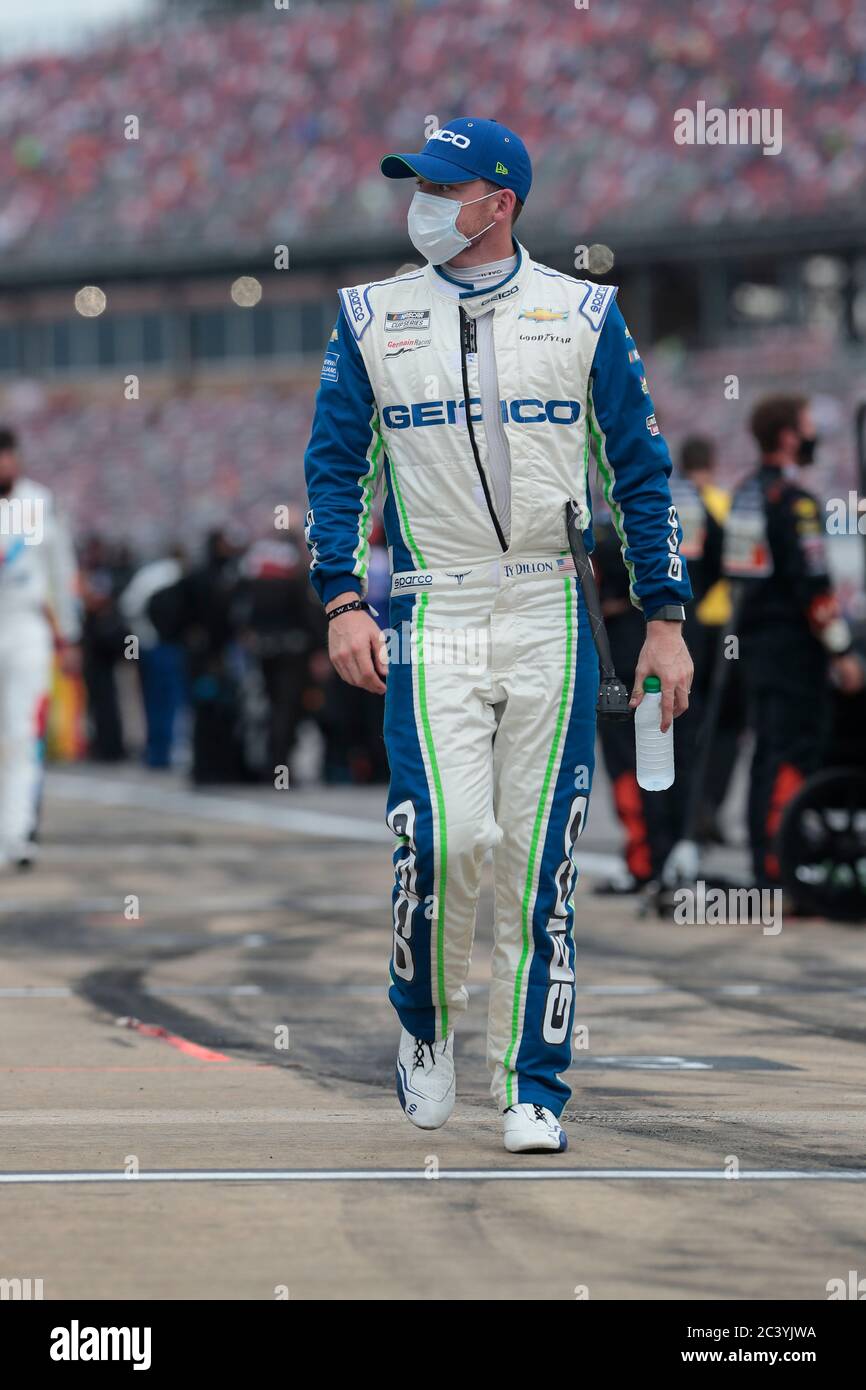 Lincoln, Alabama, USA. 22nd June, 2020. Ty Dillon (13) races down the ...