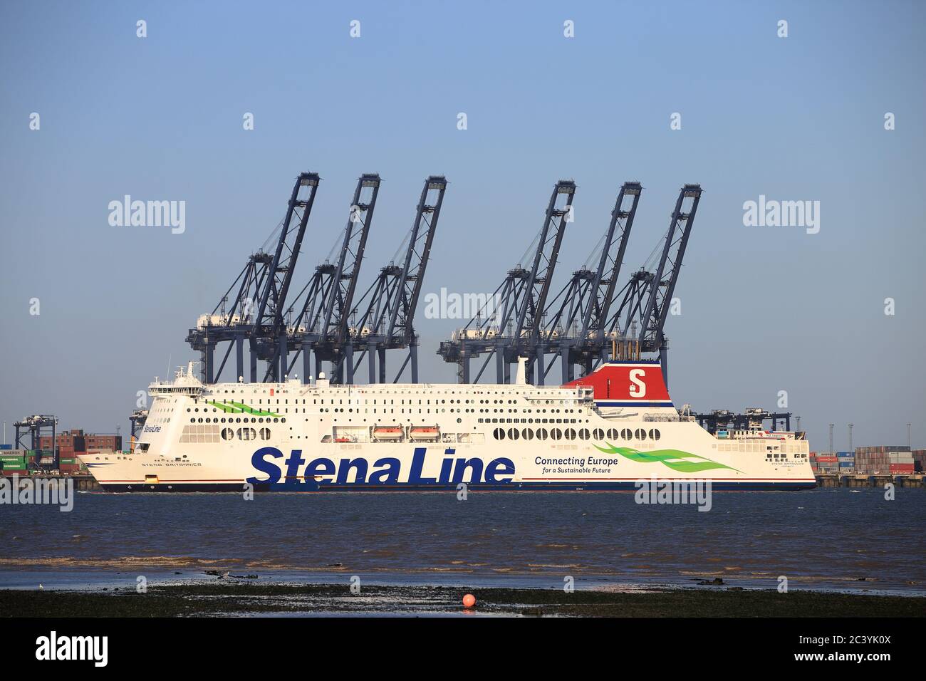 Stena Line ferry Stena Britannica entering the dock at Harwich ...