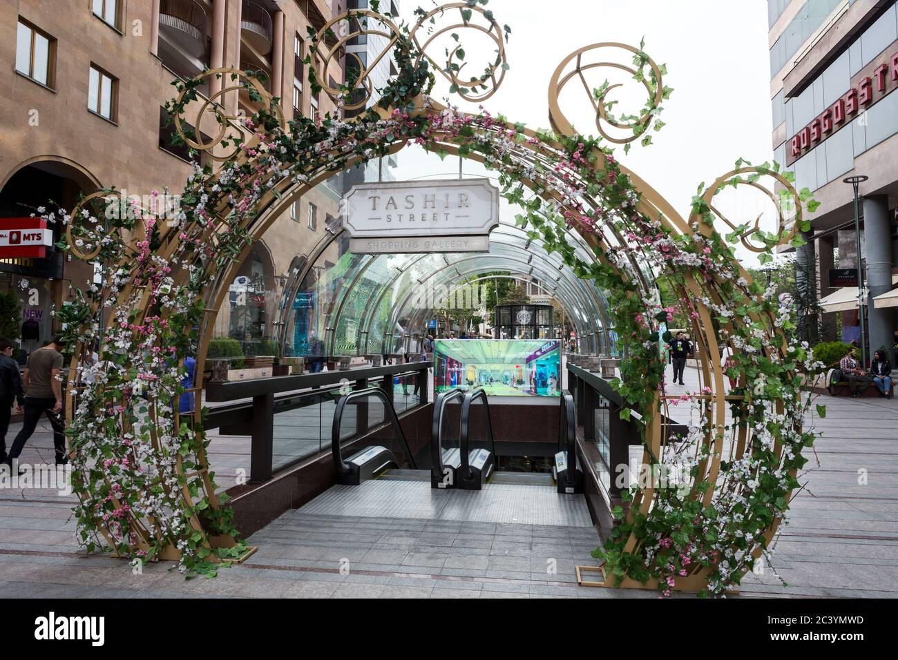 Entrances to Tashir Street, underground shops, Northern Avenue, Yerevan ...