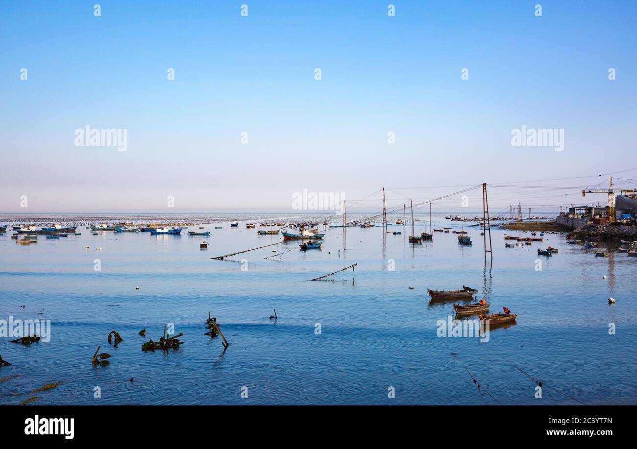 Dalian port hi-res stock photography and images - Alamy