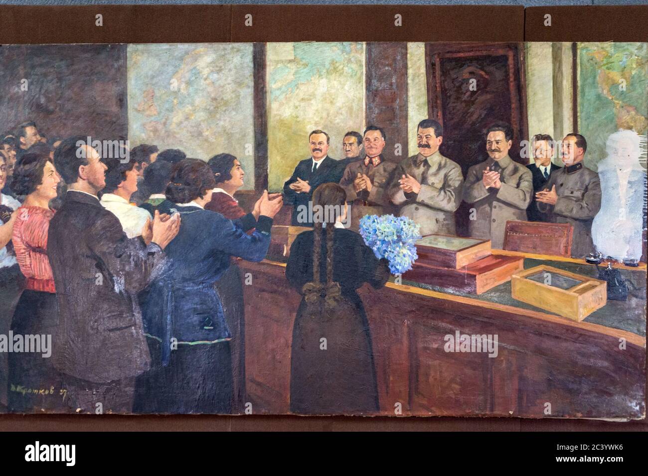 Joseph stalin portrait painting hi-res stock photography and images - Alamy