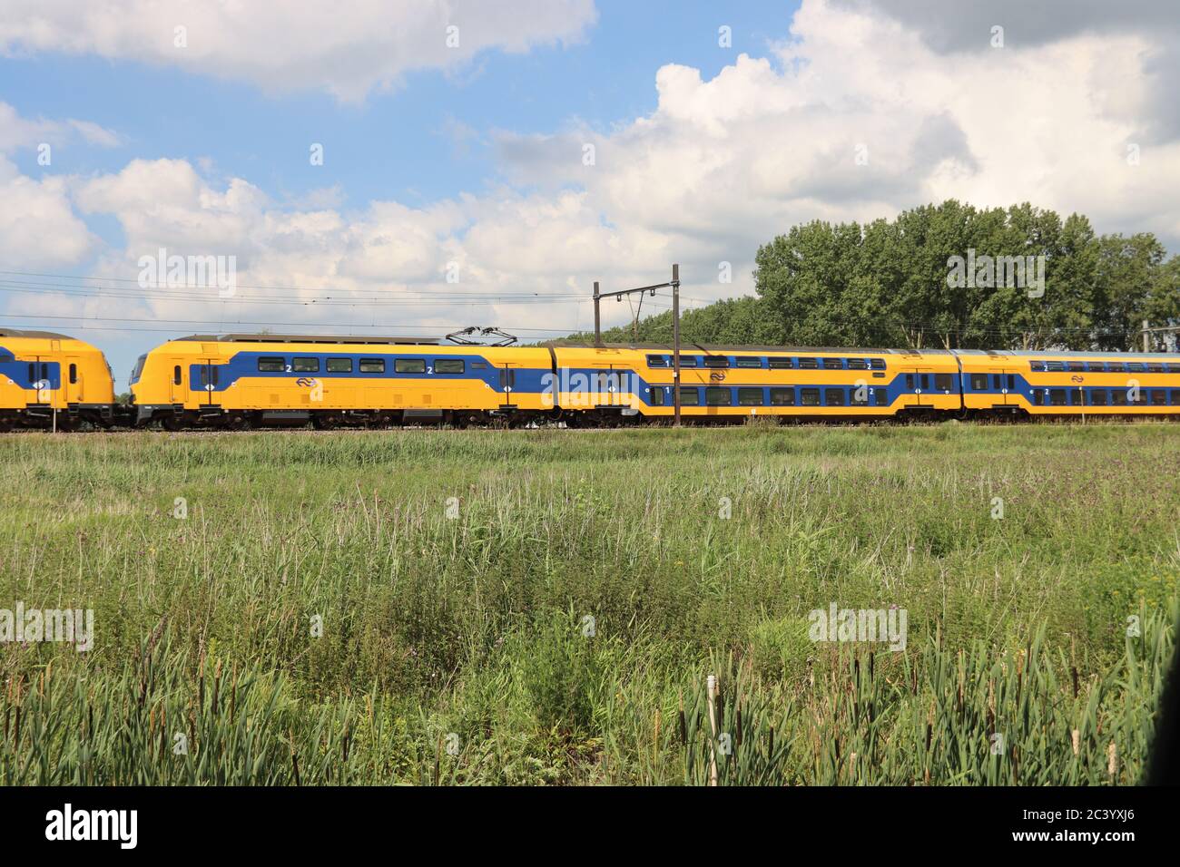 DDZ double decks intercity train at a track heading Gouda at Moordrecht ...