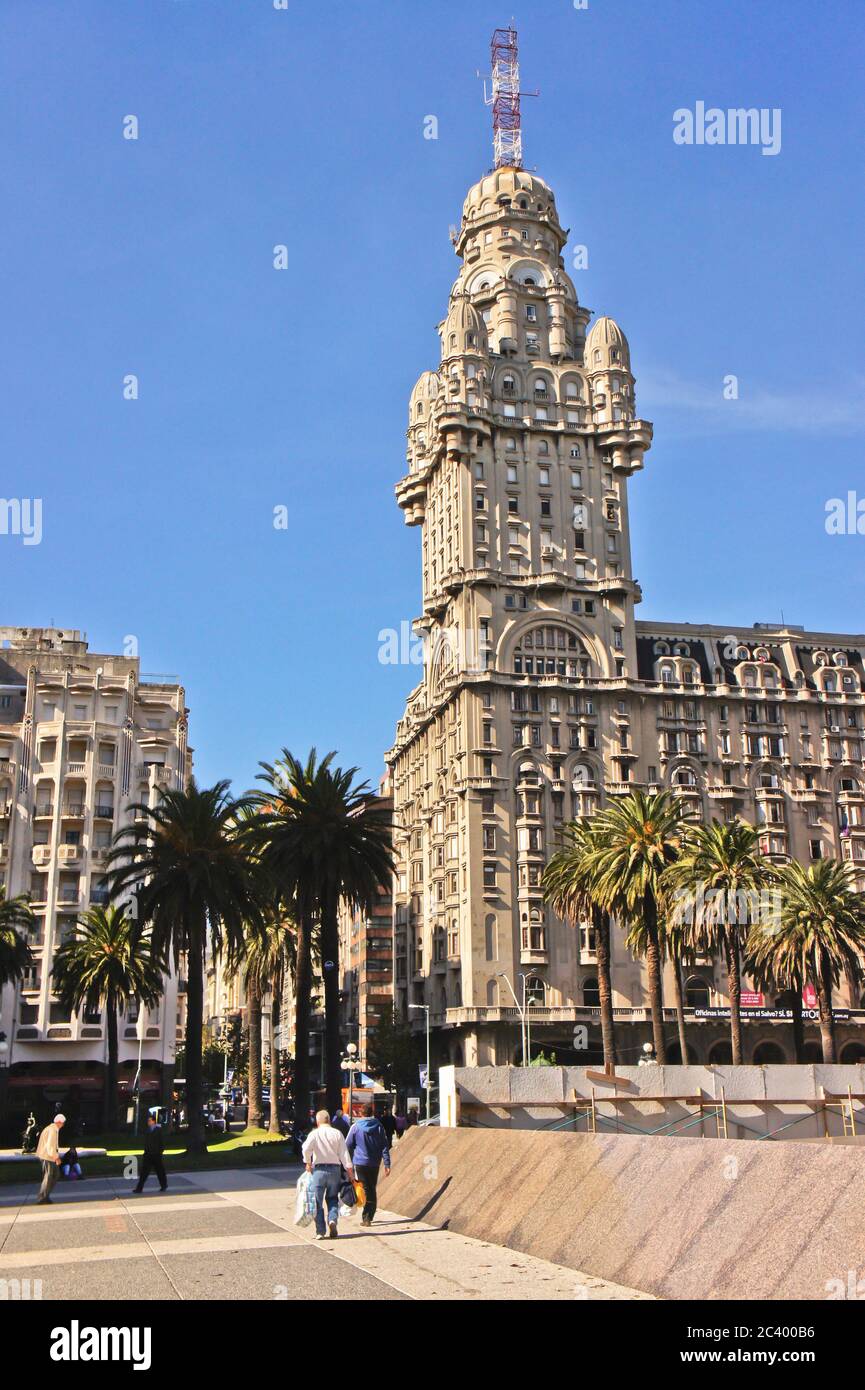 Montevideo street hi-res stock photography and images - Alamy