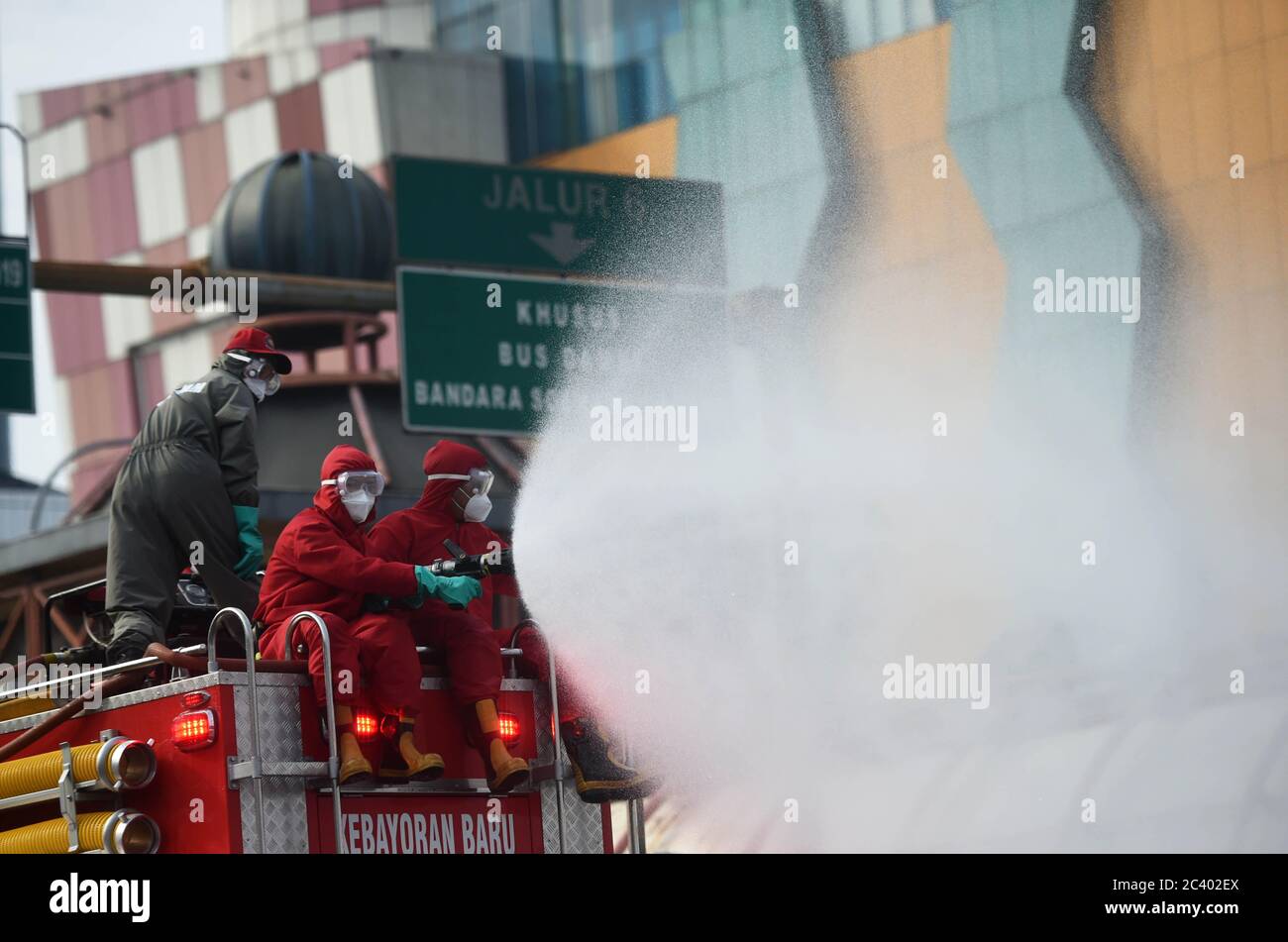 Indonesian firefighters hi-res stock photography and images - Alamy