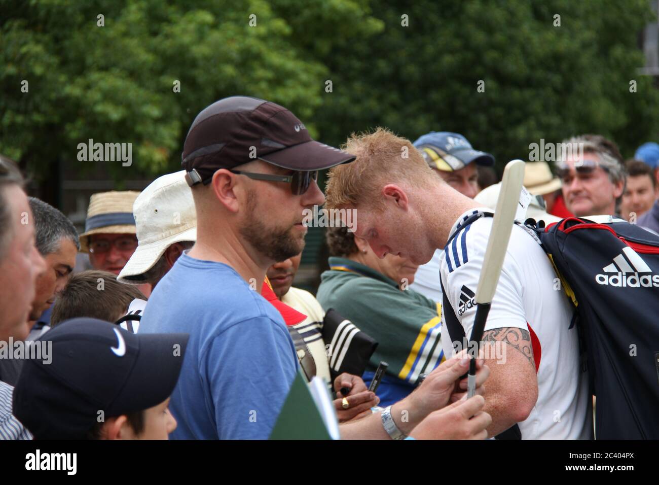 English cricketer Ben Stokes signed autographs and had his photo taken ...