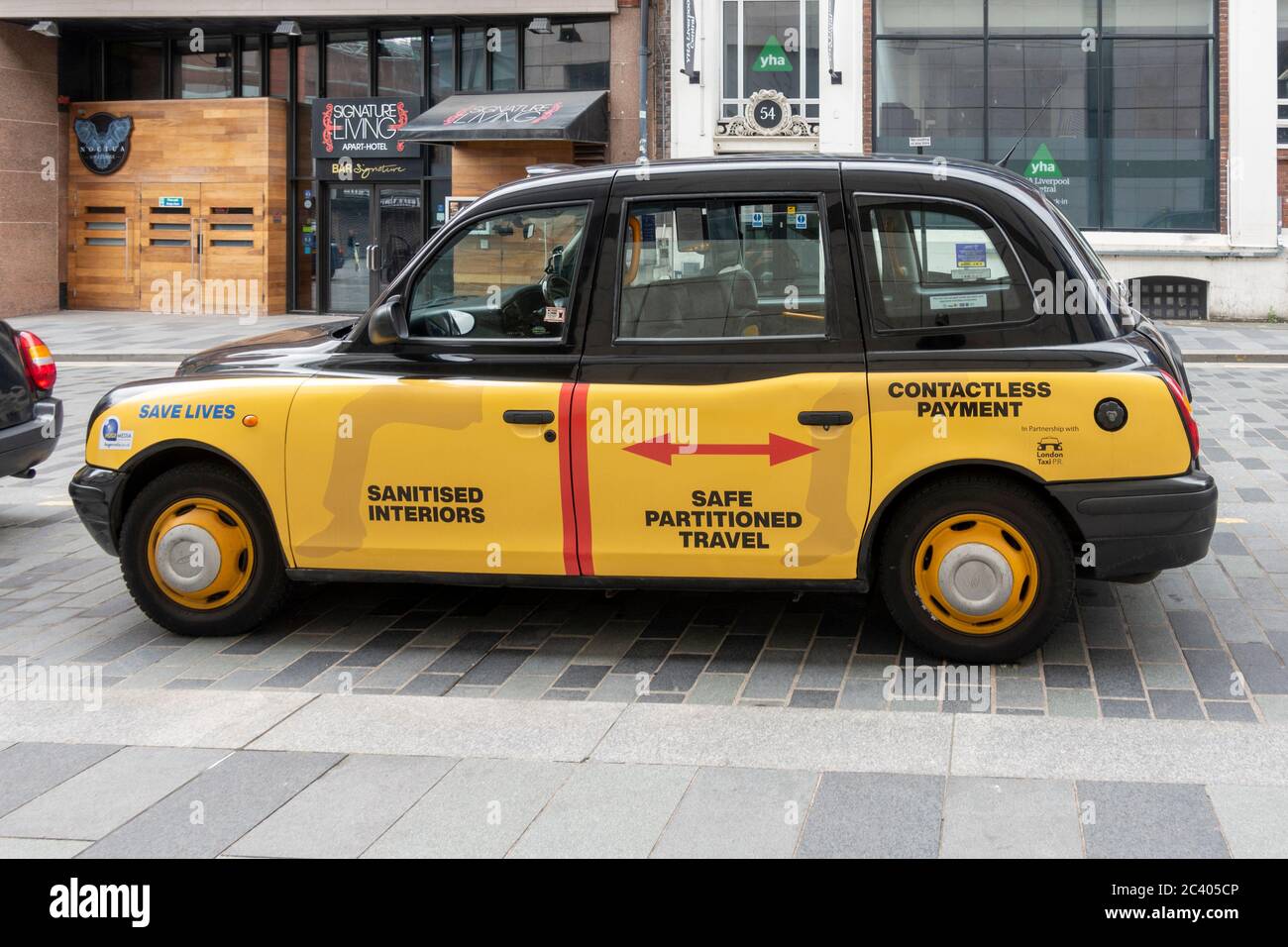 Liverpool taxi hi-res stock photography and images - Alamy