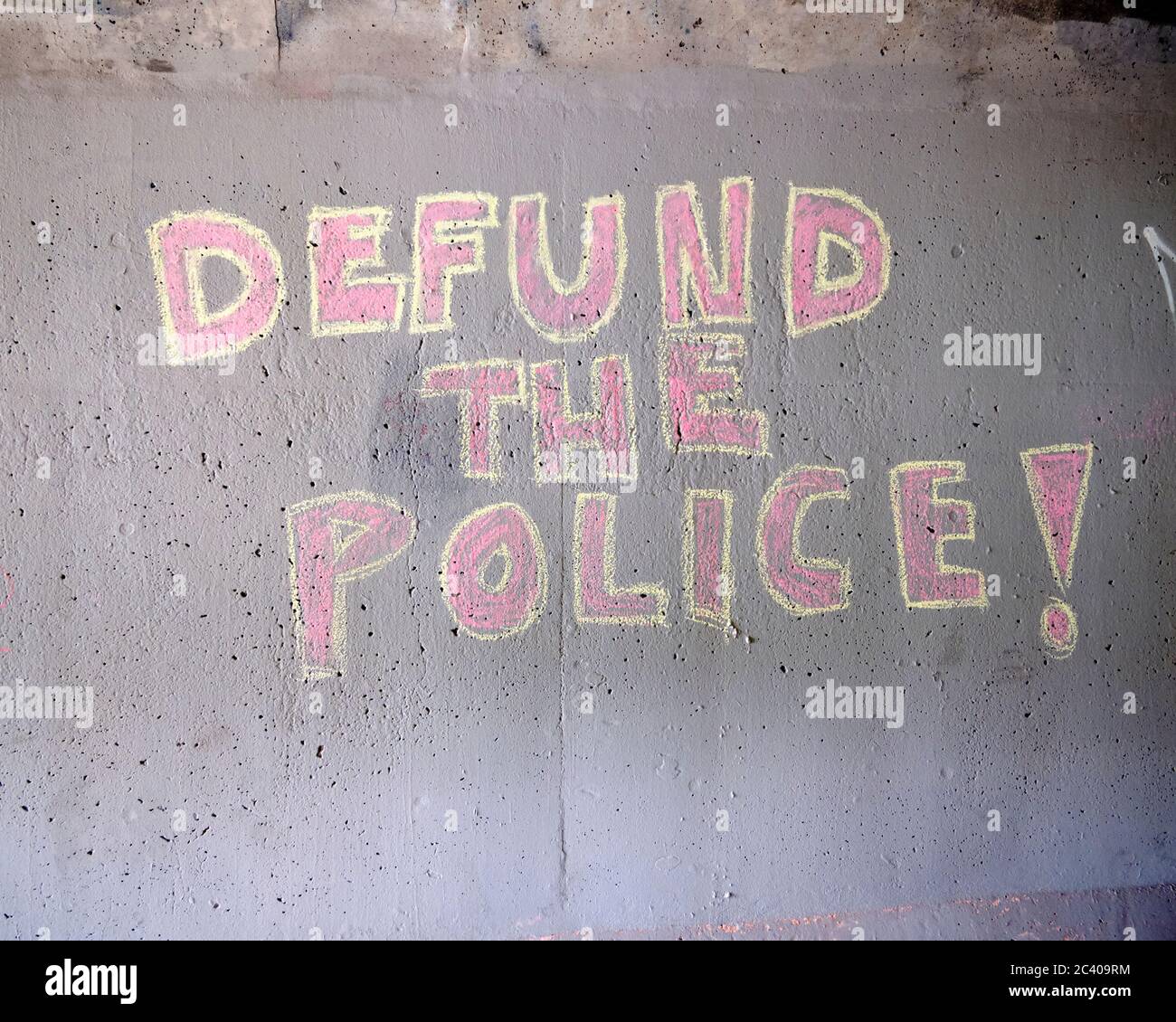 Graffiti on underpass hi-res stock photography and images - Alamy