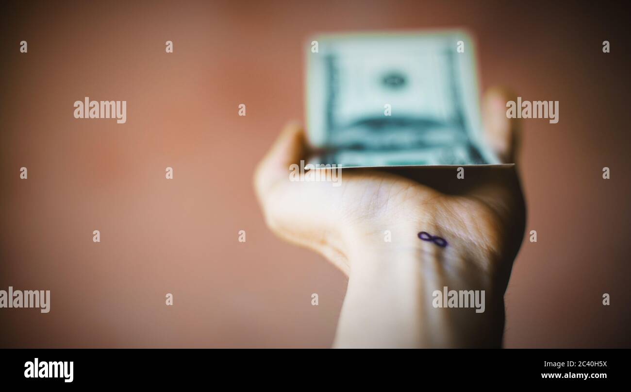 Infinity symbol tattoo hi-res stock photography and images - Alamy