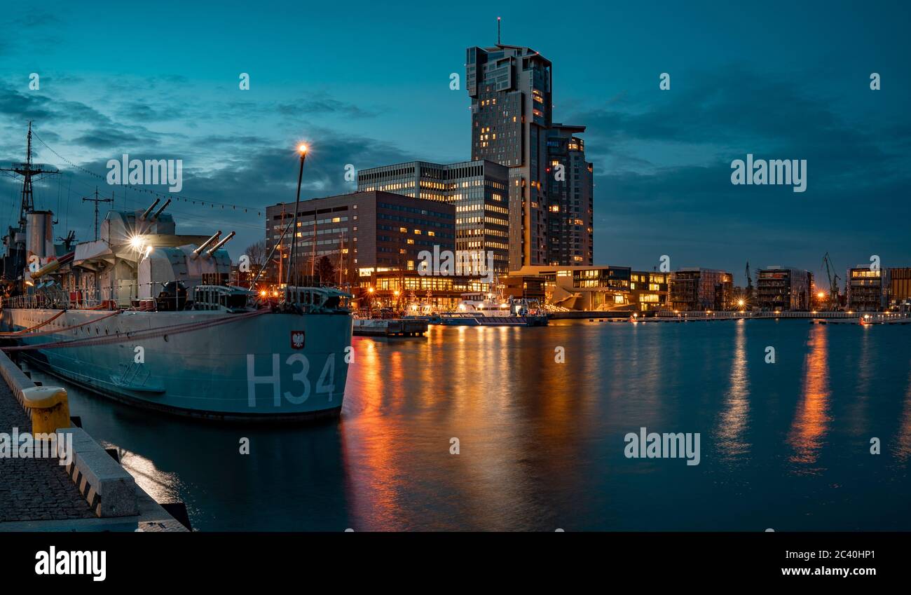 Skyscraper gdynia hi-res stock photography and images - Alamy