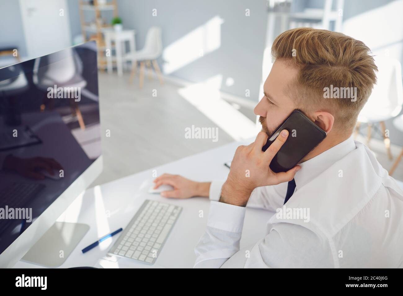Conversation work hi-res stock photography and images - Alamy