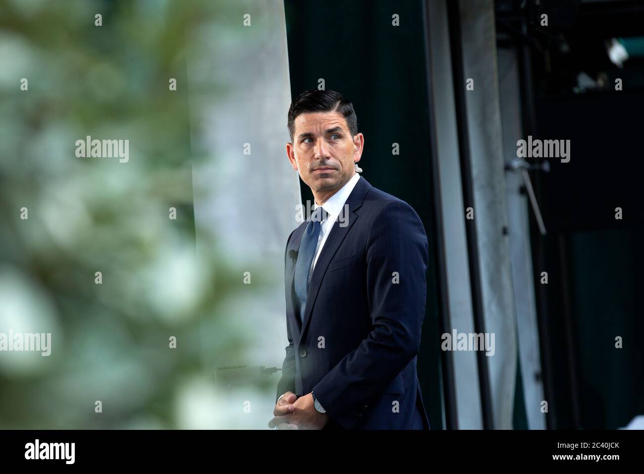 Chad wolf hi-res stock photography and images - Alamy