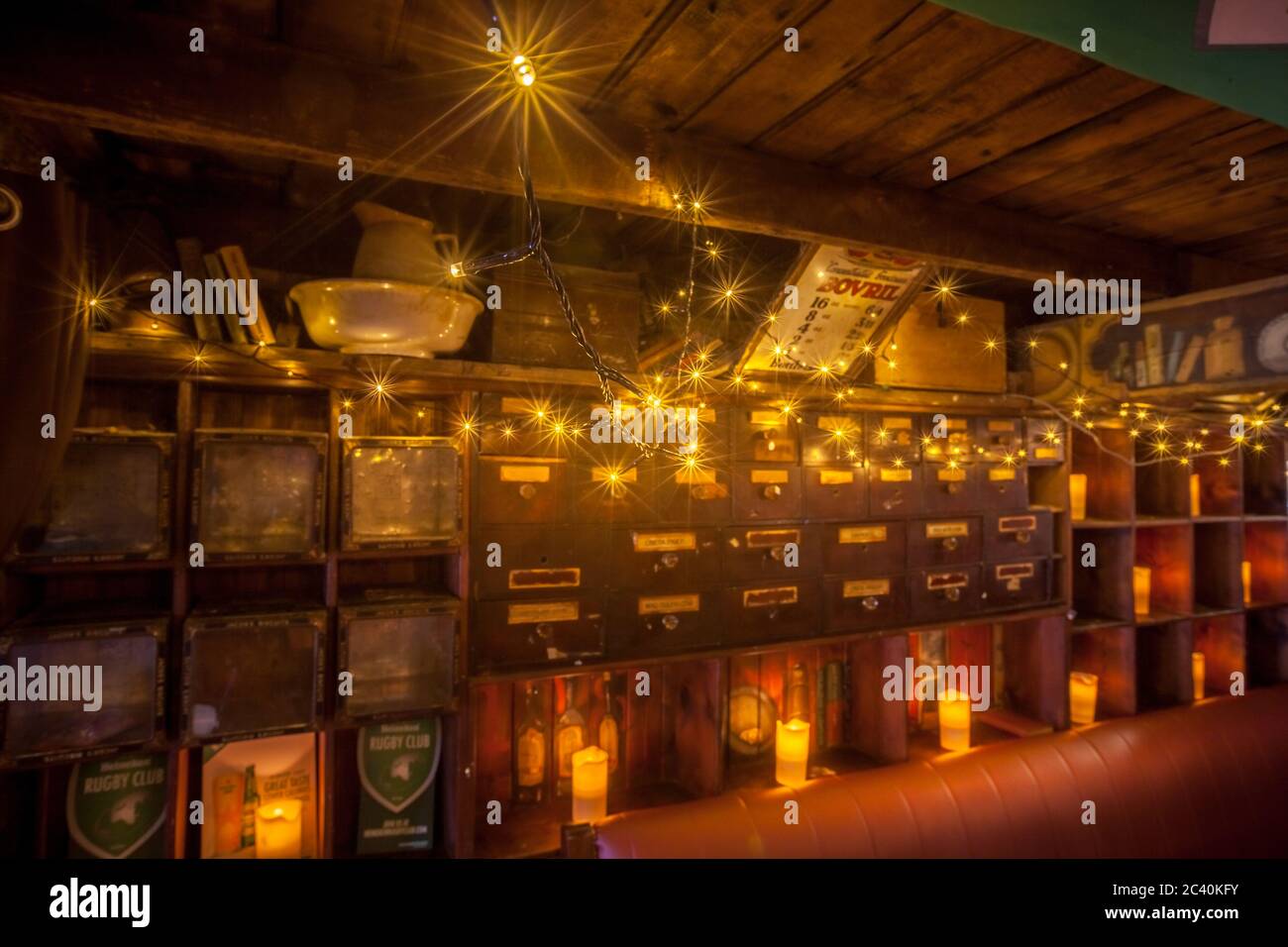 Traditional irish pub interior hi-res stock photography and images - Alamy