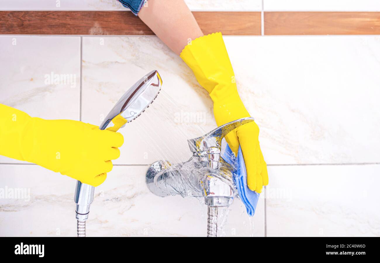 A woman washes a bathroom Stock Photo - Alamy