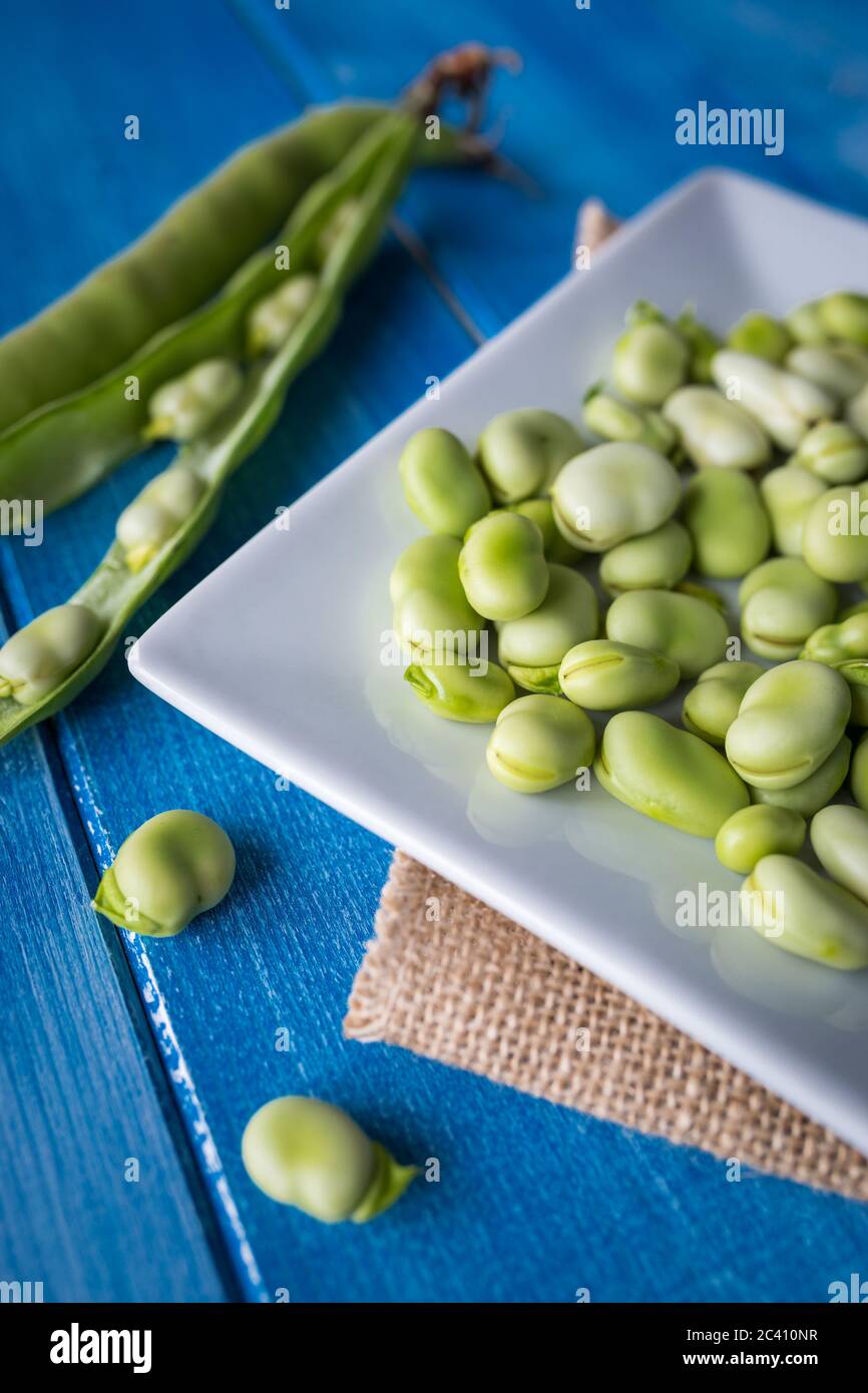 Fava bean plate hi-res stock photography and images - Alamy