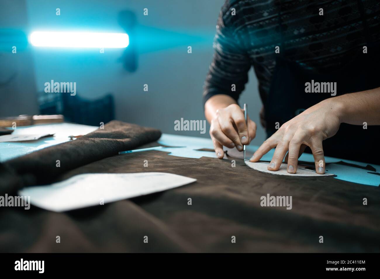 Leather cutting knife hi-res stock photography and images - Alamy