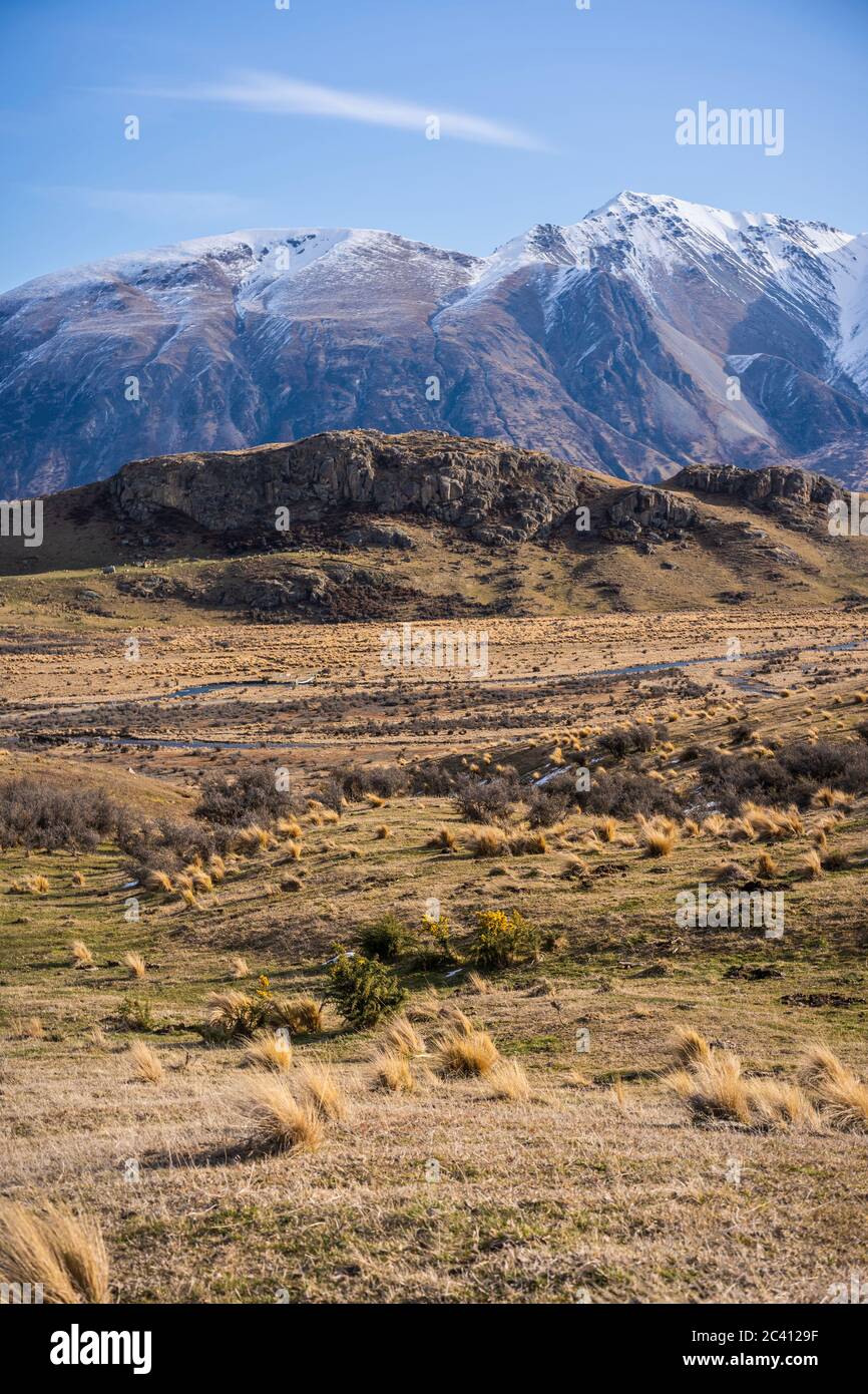 Mount sunday location for edoras hi-res stock photography and images ...