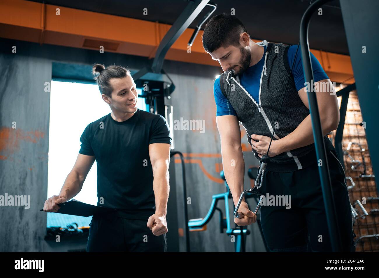 Personal trainer workout hi-res stock photography and images - Alamy