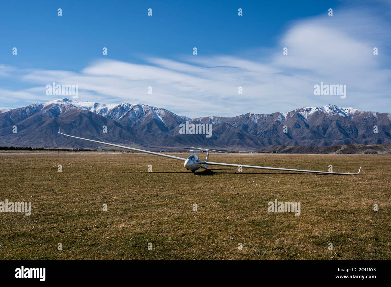 Gliding in Omarama is one of the favourite activity to do in New ...