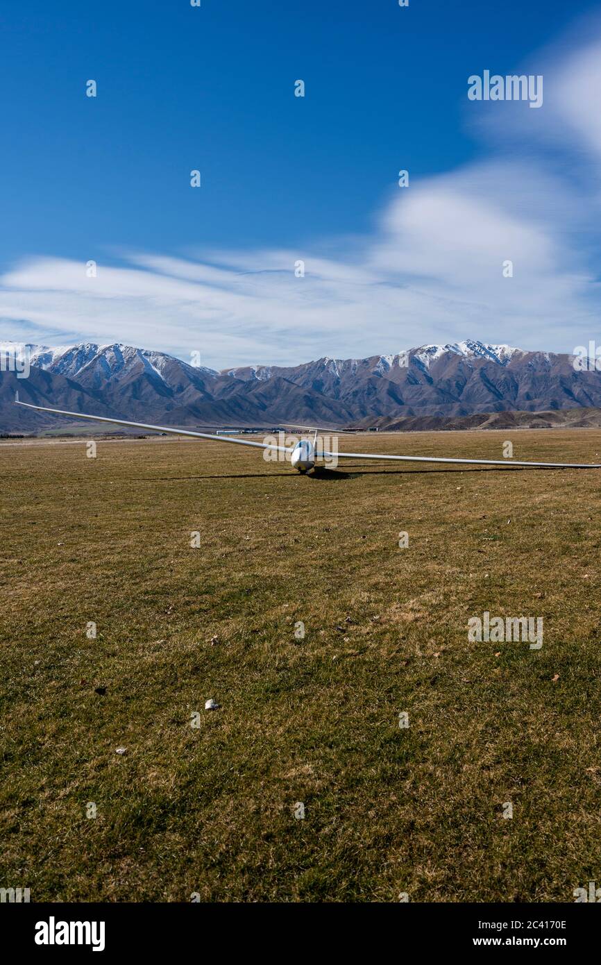 Gliding in Omarama is one of the favourite activity to do in New ...