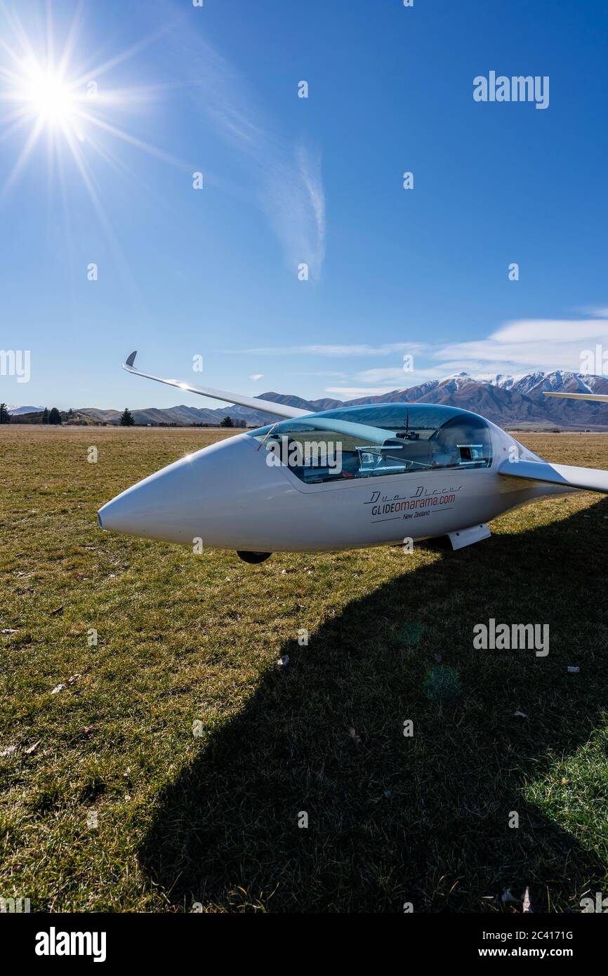 Gliding in Omarama is one of the favourite activity to do in New ...