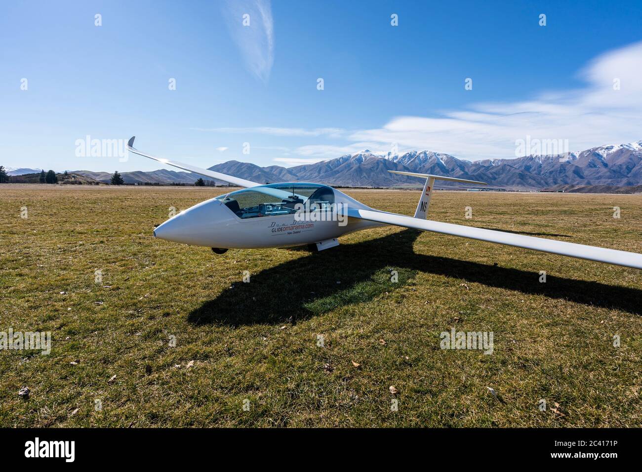 Gliding in Omarama is one of the favourite activity to do in New ...