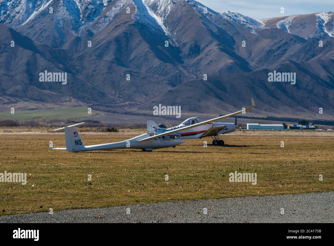 Gliding in Omarama is one of the favourite activity to do in New ...