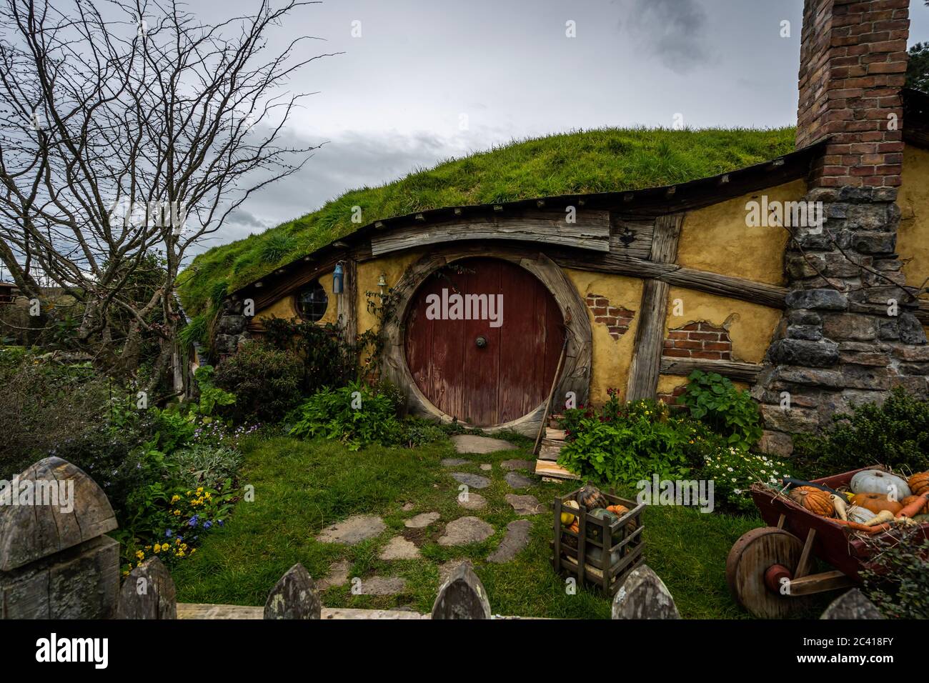 Hobbiton movie set for The Lord of The Rings in Matamata, New Zealand ...