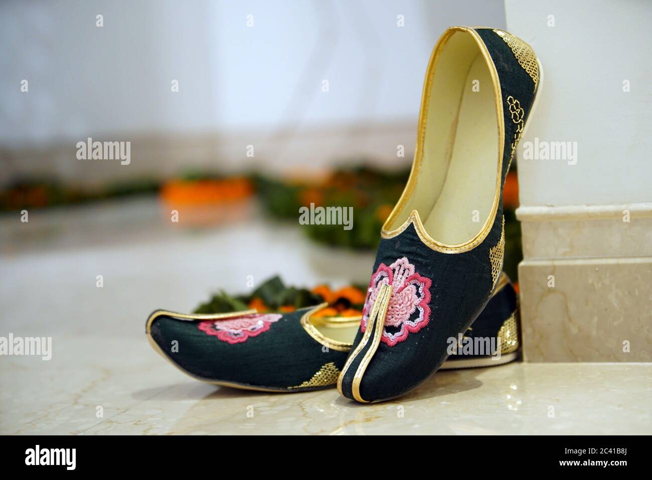 Indian wedding shoes hi-res stock photography and images - Alamy