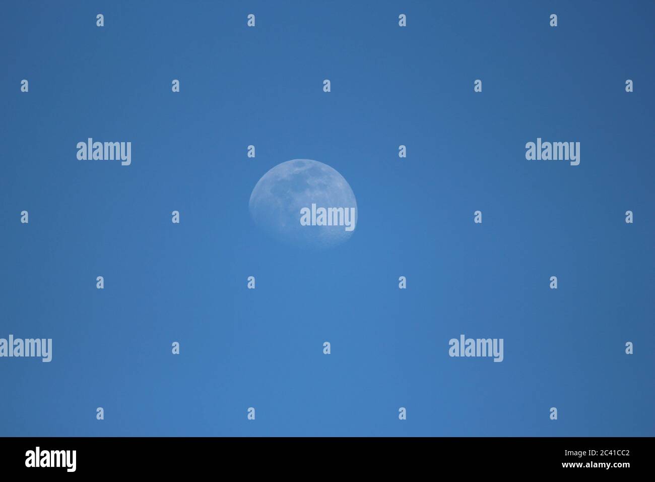 Full body daytime hi-res stock photography and images - Alamy