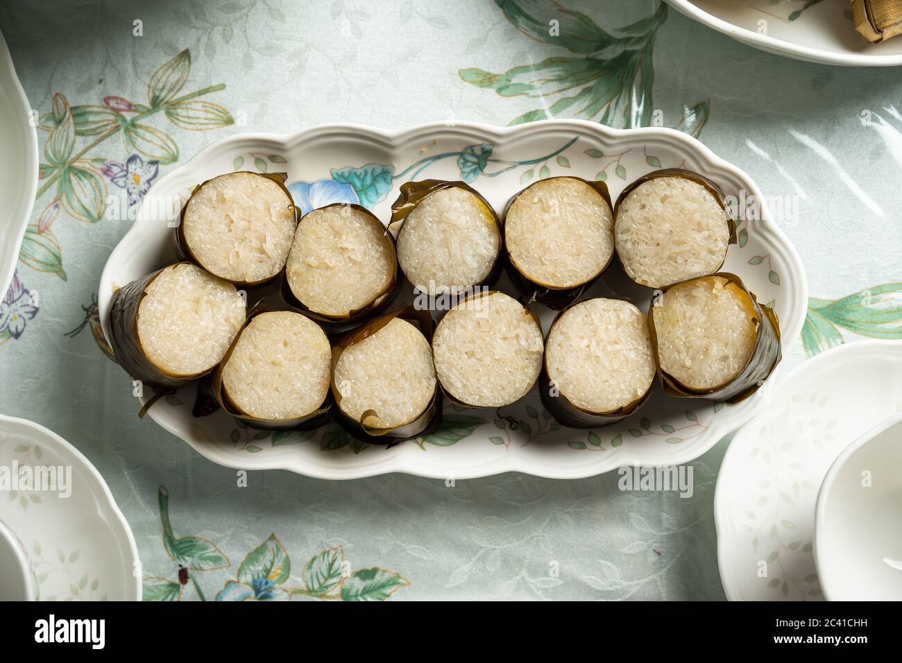 Malay traditional food lemang curry hi-res stock photography and images ...