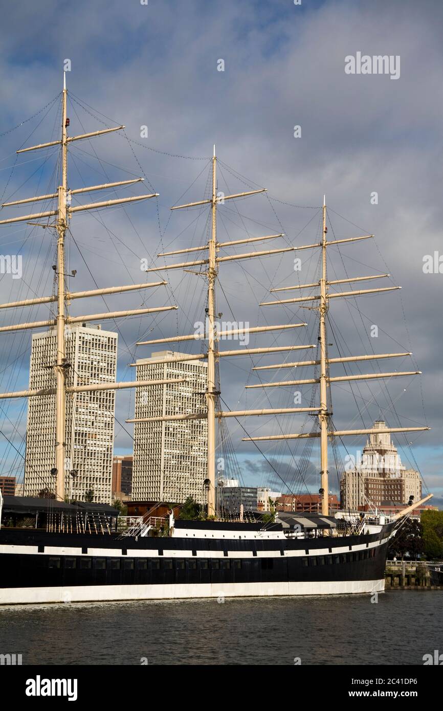 Moshulu Sailing Ship, Penns Landing, Waterfront District, Philadelphia ...
