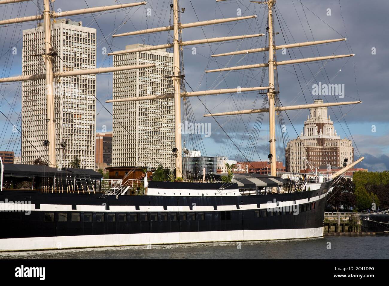 Moshulu Sailing Ship, Penns Landing, Waterfront District, Philadelphia ...