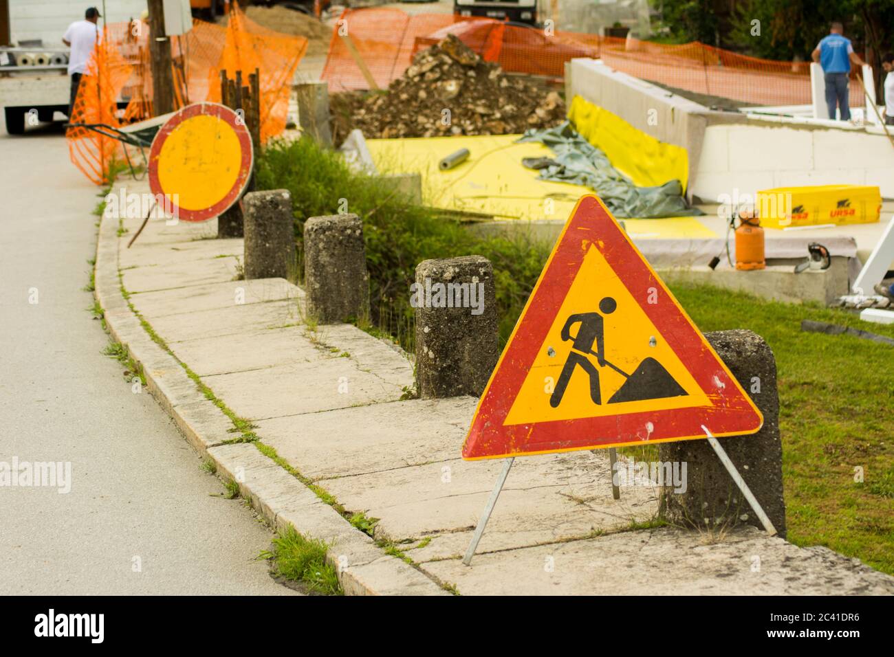 Building site sign work in progress hi-res stock photography and images ...