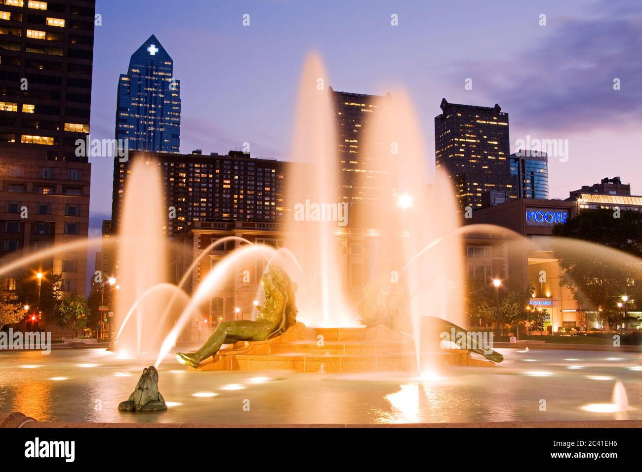 Logan Square Fountain, Parkway Museum District, Philadelphia ...