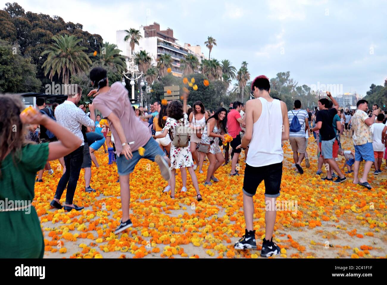 Battle of flowers parade hi-res stock photography and images - Alamy