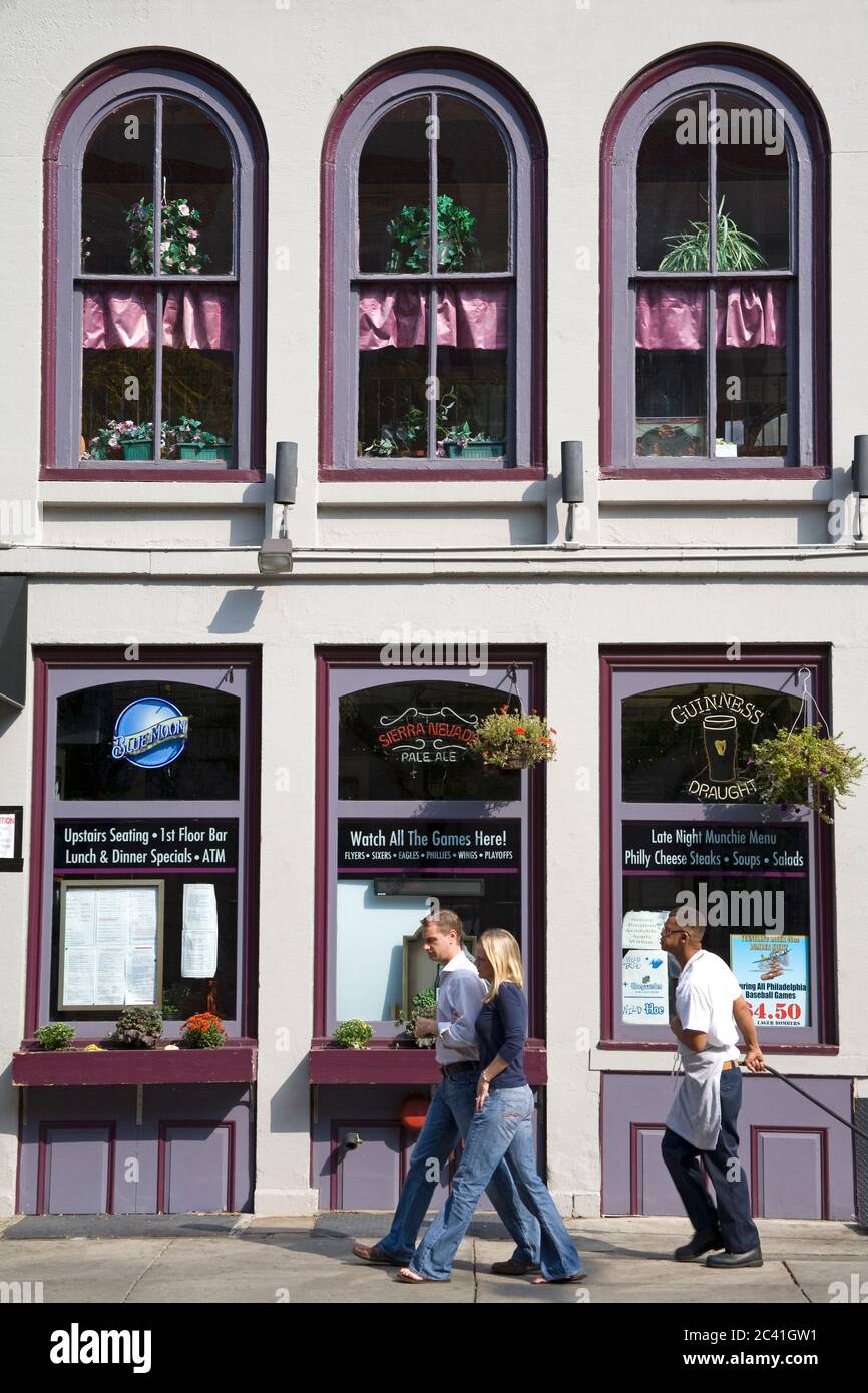 Chestnut street hi-res stock photography and images - Alamy