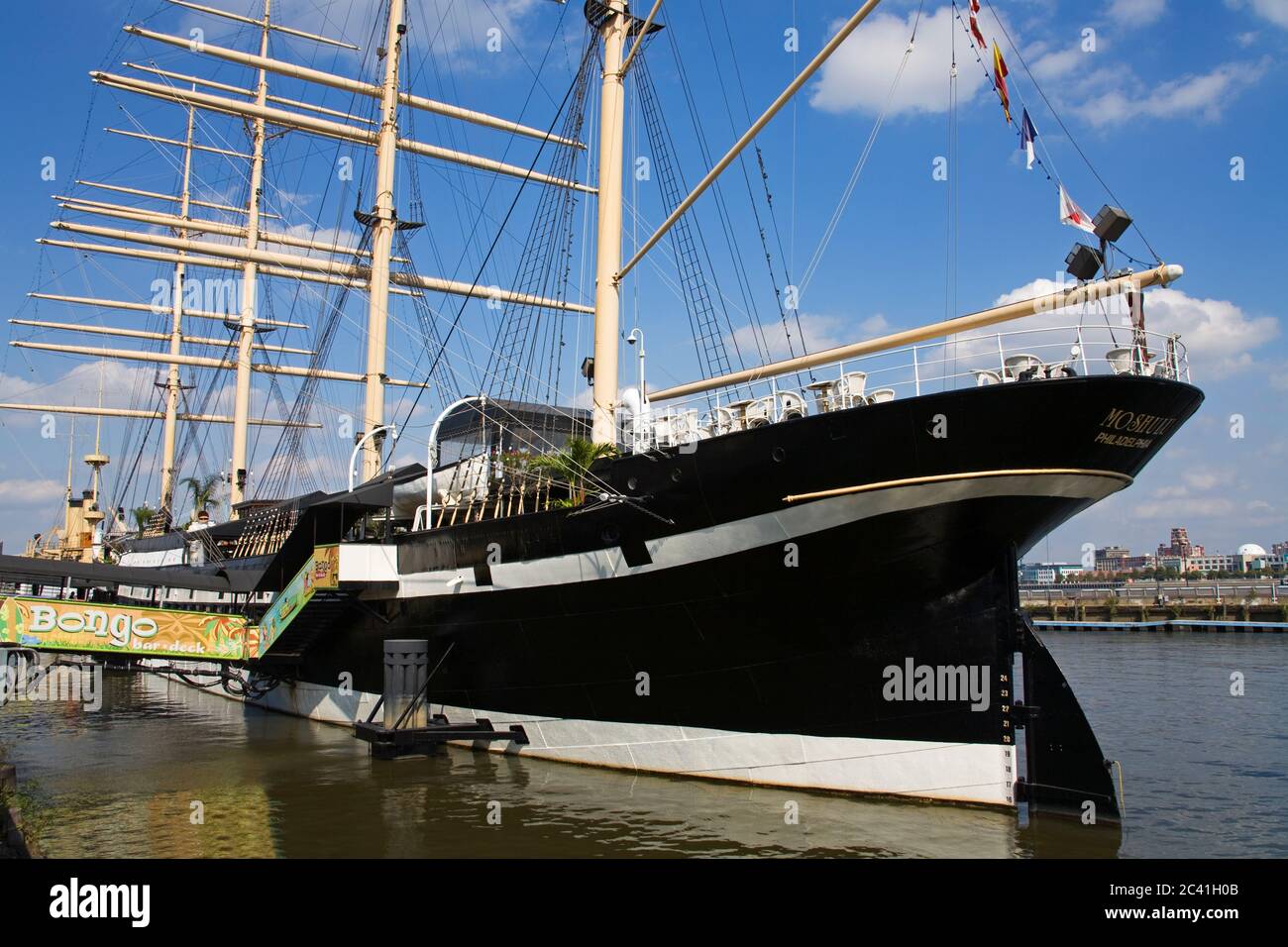 Moshulu Sailing Ship, Penns Landing, Waterfront District, Philadelphia ...