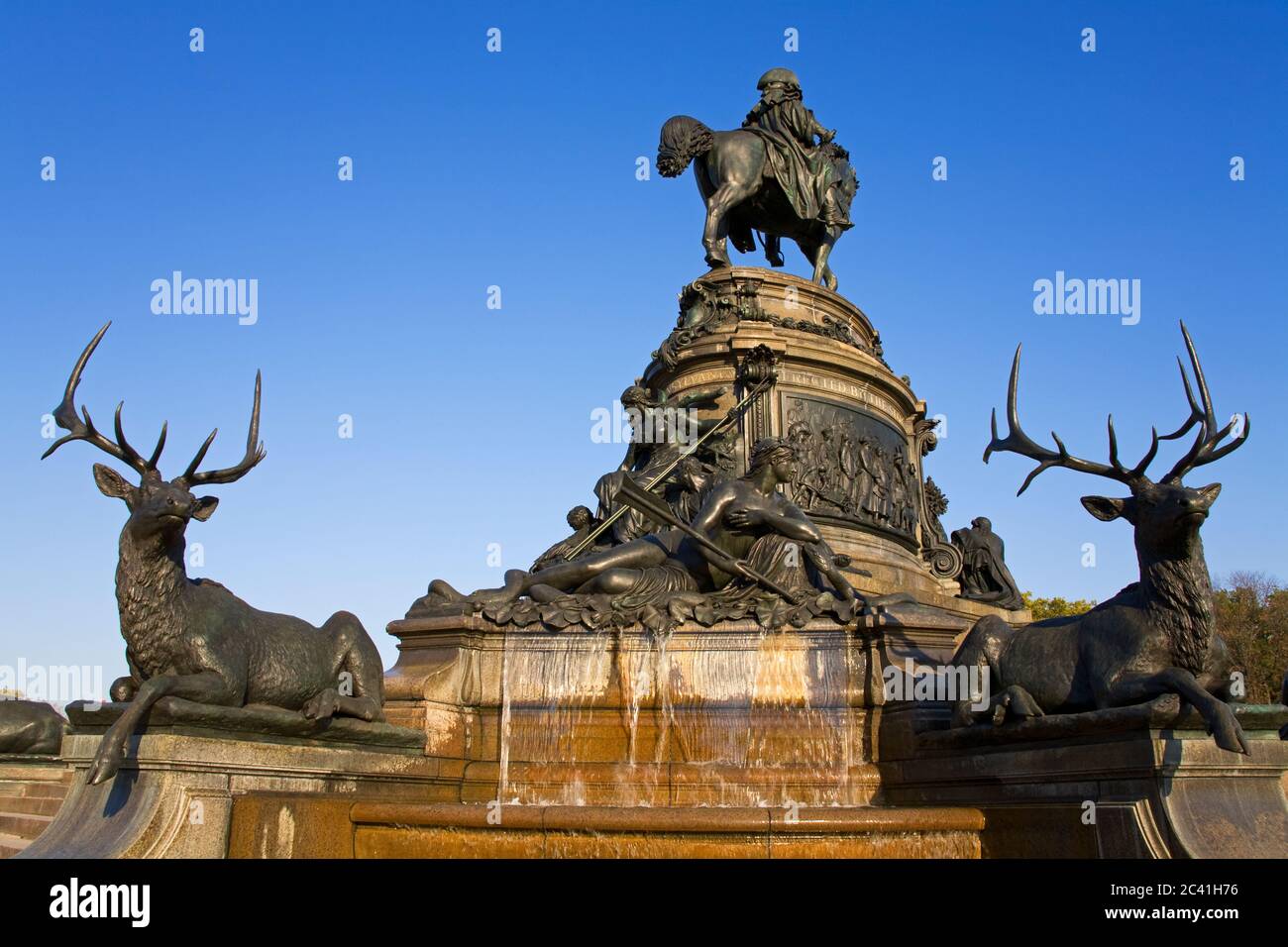 George Washington Monument at Eakins Oval, Fairmount Park, Philadelphia ...