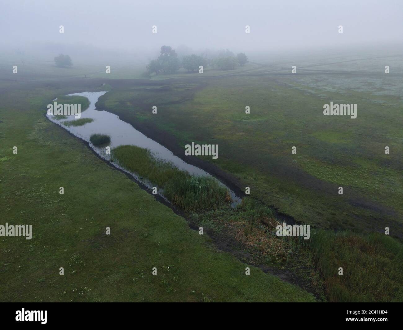 Fog over the river hi-res stock photography and images - Alamy