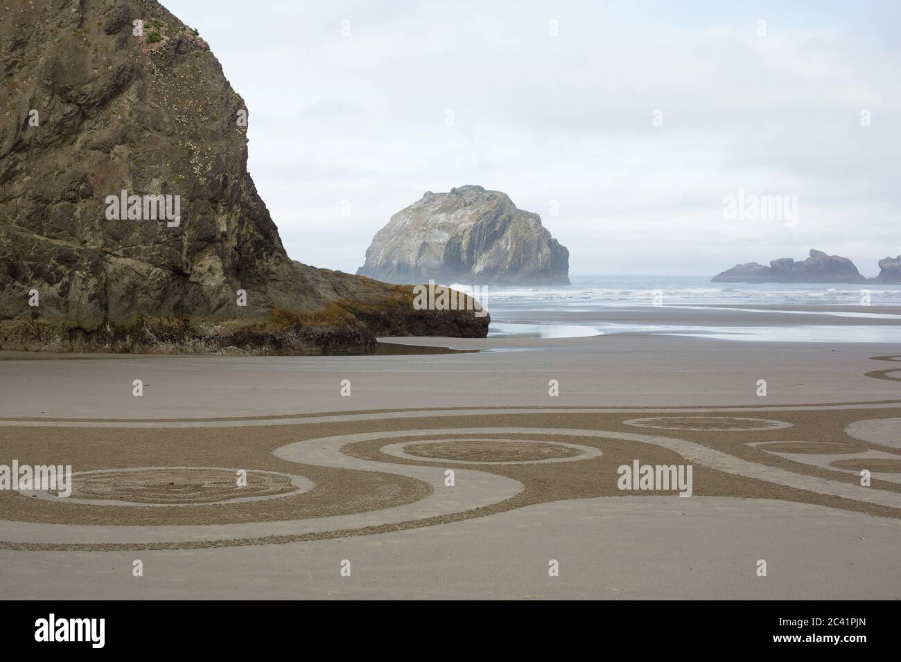 Circles in the Sand labyrinth at Face Rock Beach in Bandon, Oregon, USA ...