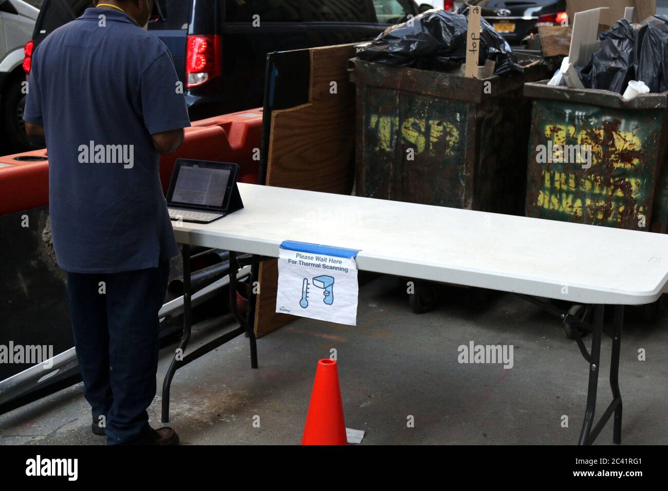 New york city lockdown scenes hi-res stock photography and images - Alamy