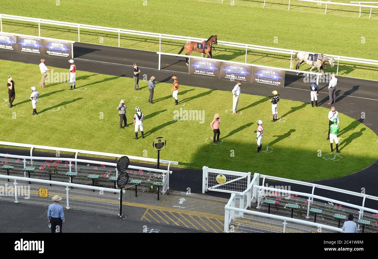 Social distancing in the Parade ring at Chepstow Racecourse Stock Photo ...